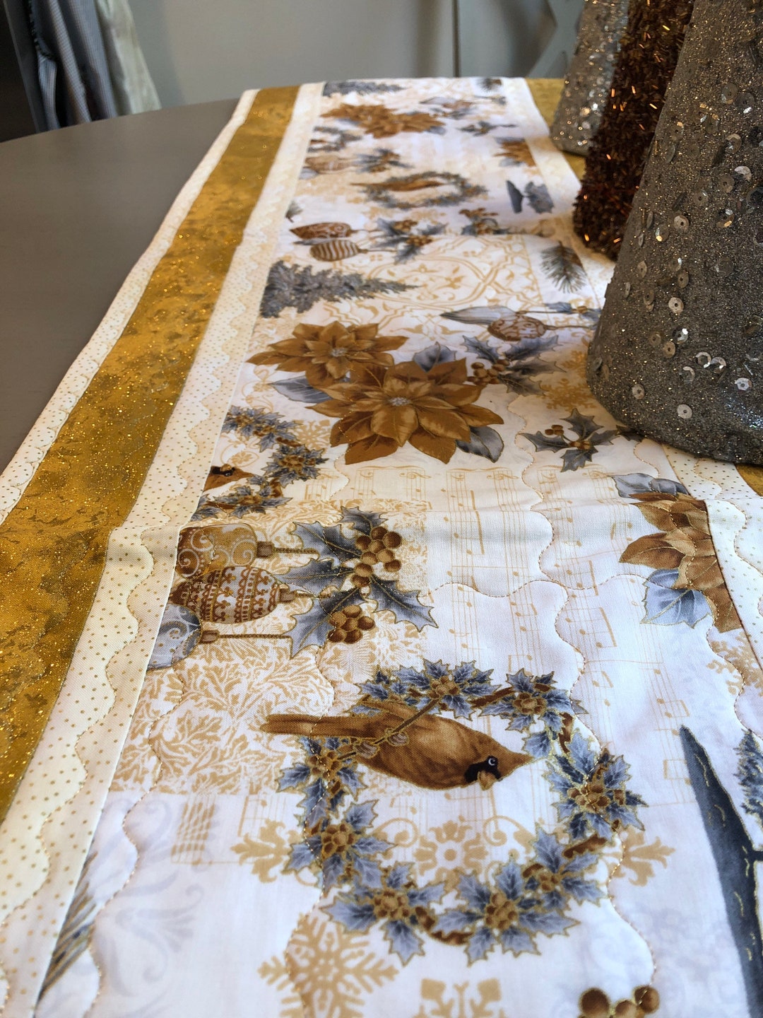 Christmas Table Runner With Lots of Gold. Pretty Main Fabric - Etsy