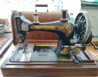 128 K Old Rare Hand Held Singer Sewing Machine, 1912 Antique Manual ...