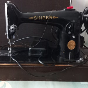 SINGER SEWING, VINTAGE 201K Singer Sewing Machine Powerful Motorized ...