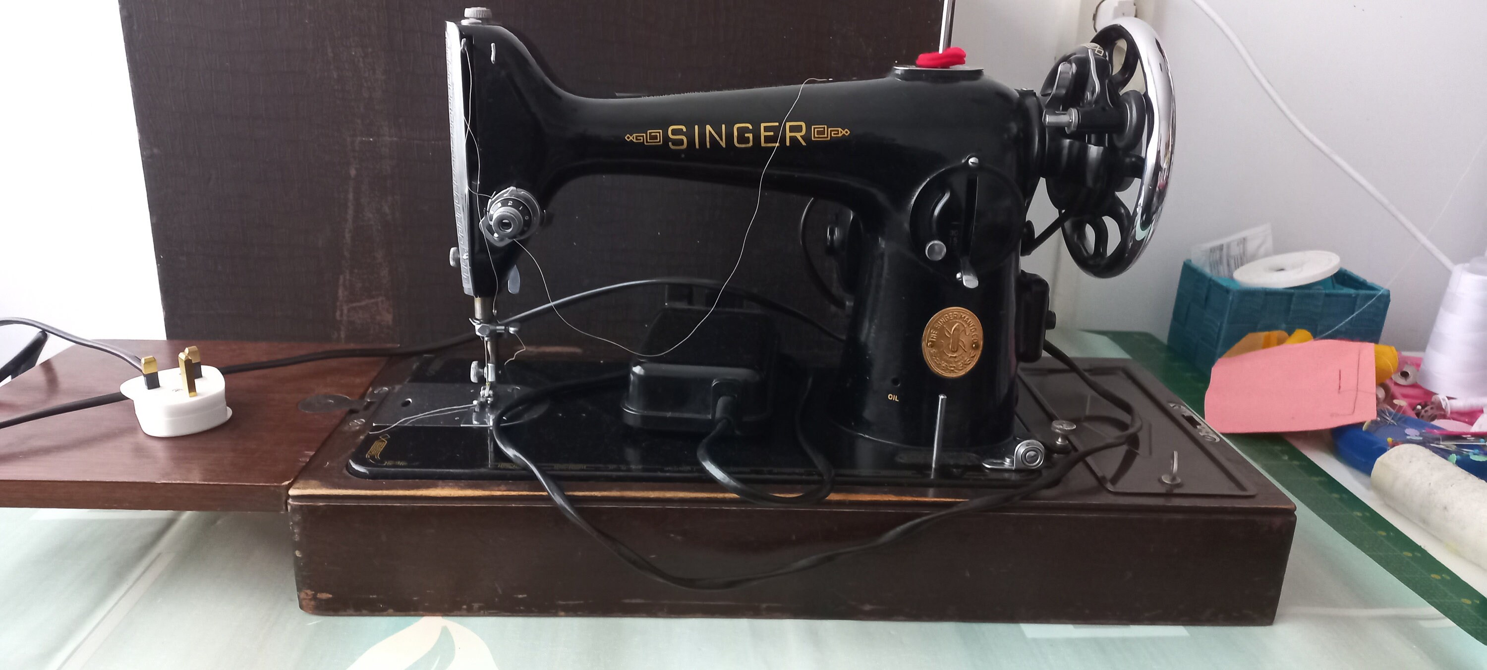 SINGER SEWING, VINTAGE 201K Singer Sewing Machine Powerful Motorized ...