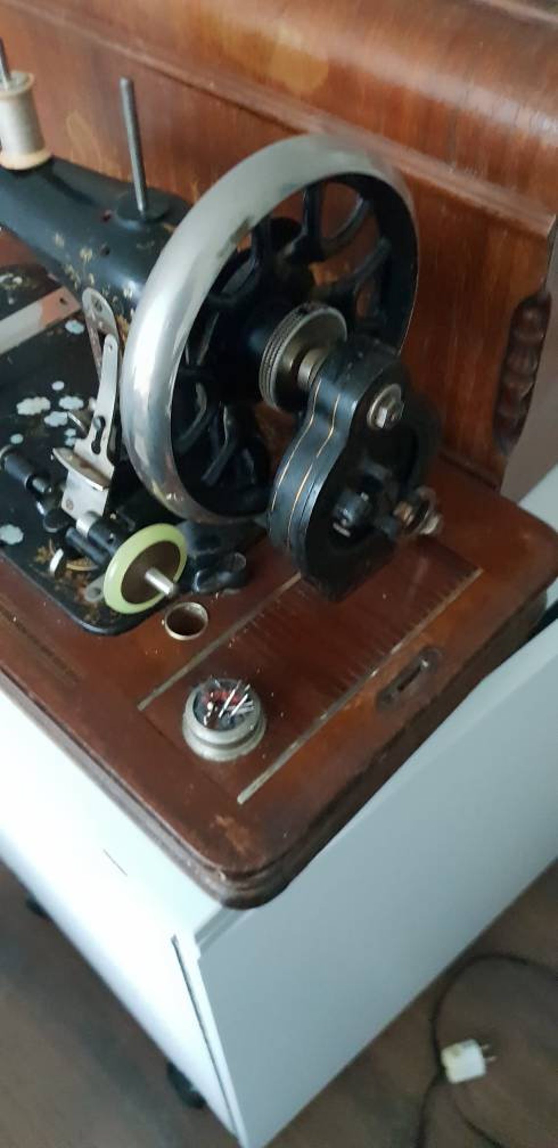 RARE ORIGINAL Hand-held Crank Victoria Sewing Machine, Antique Manual ...