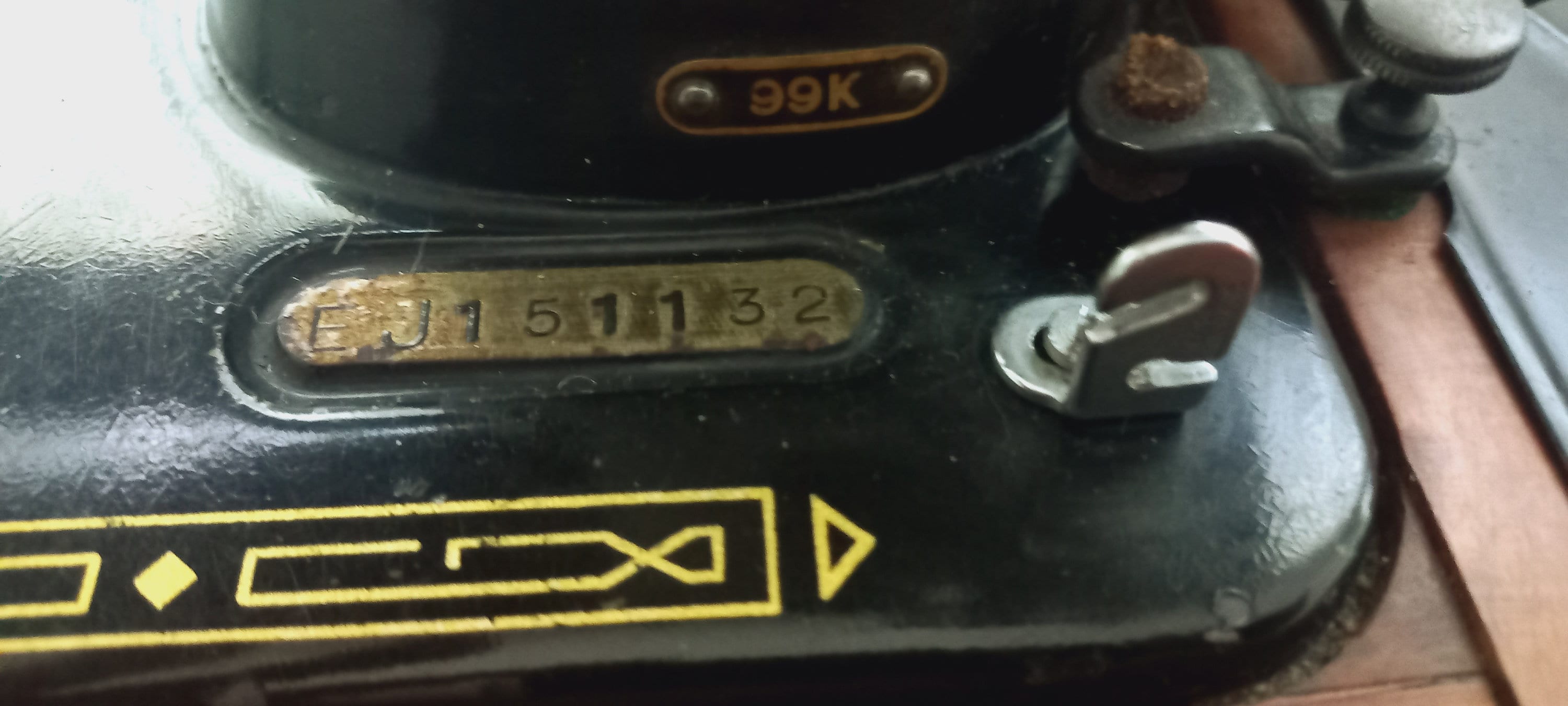 SINGER SEWING, OLD Sewing Machine, Vintage Singer 99K Sewing Machine ...