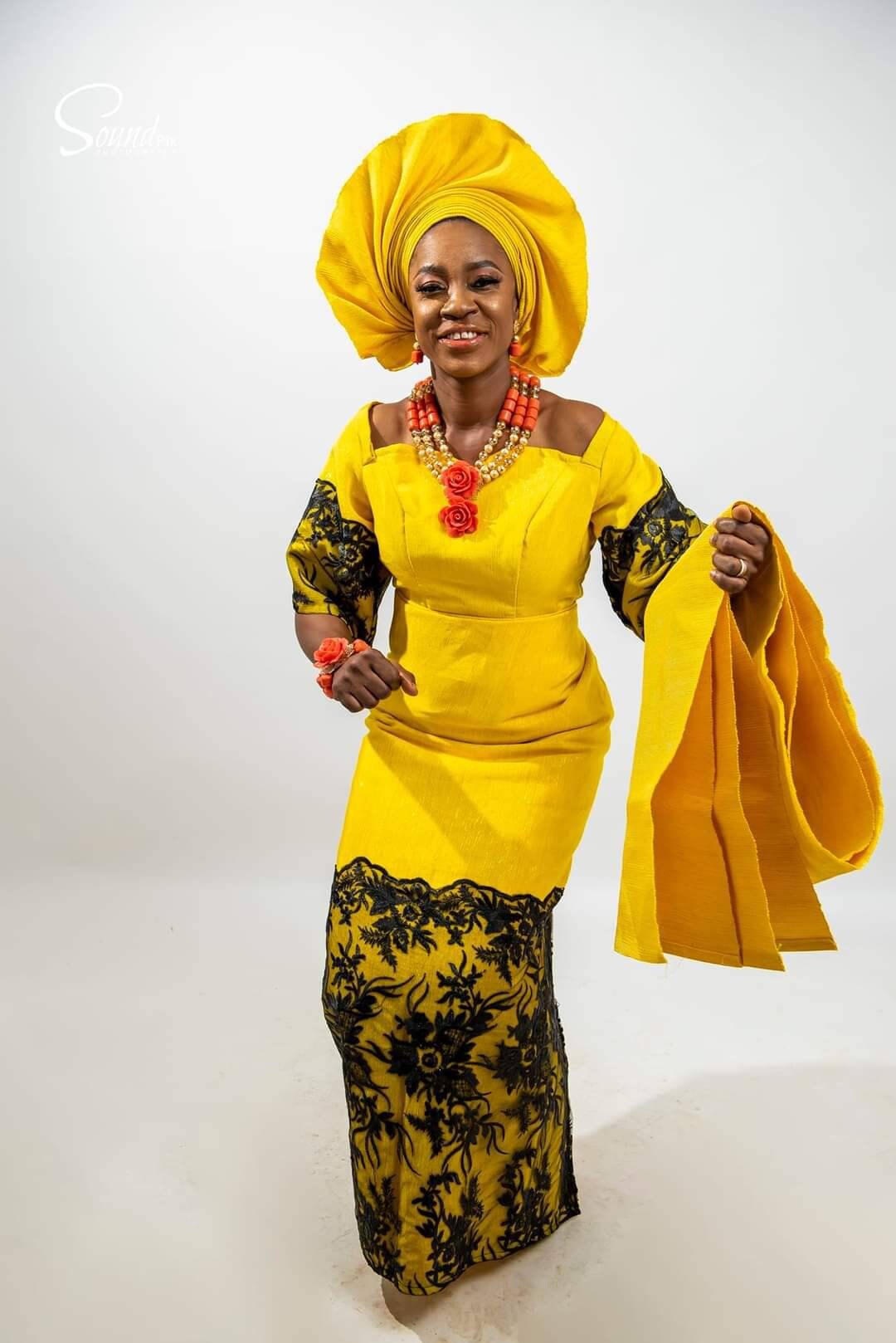 Adeola African Women Complete Traditional Outfits, African Women Suit ...