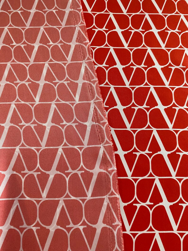 Exklusive Italienische Designer Seide-Twill Stoff,im berühmte Designer ...