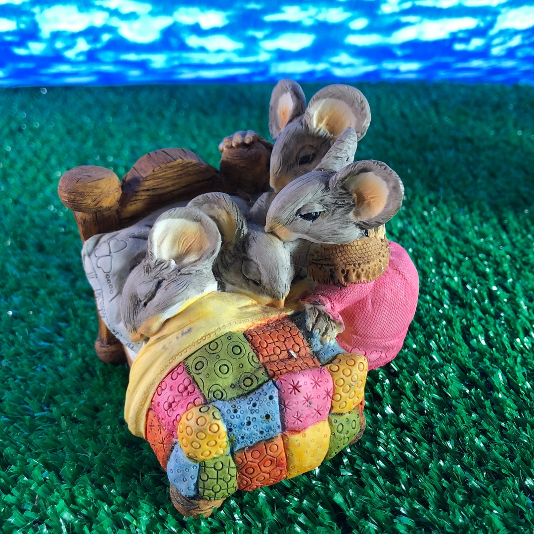 Vintage Italian Mice in Love Figurines - Etsy