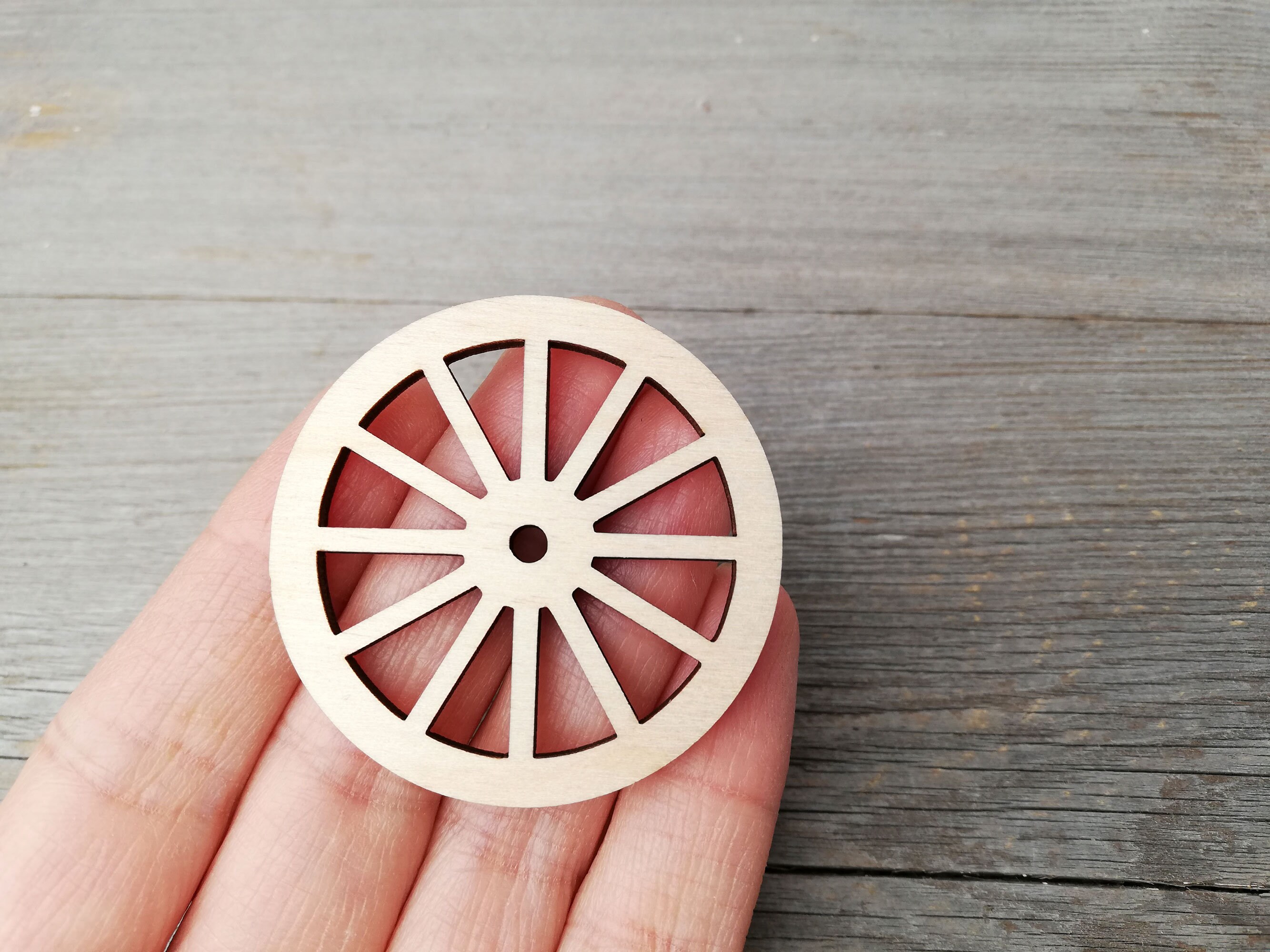 Wooden Wheel Wagon Wheel Decor Wooden Western Cowboy Party Decorations ...