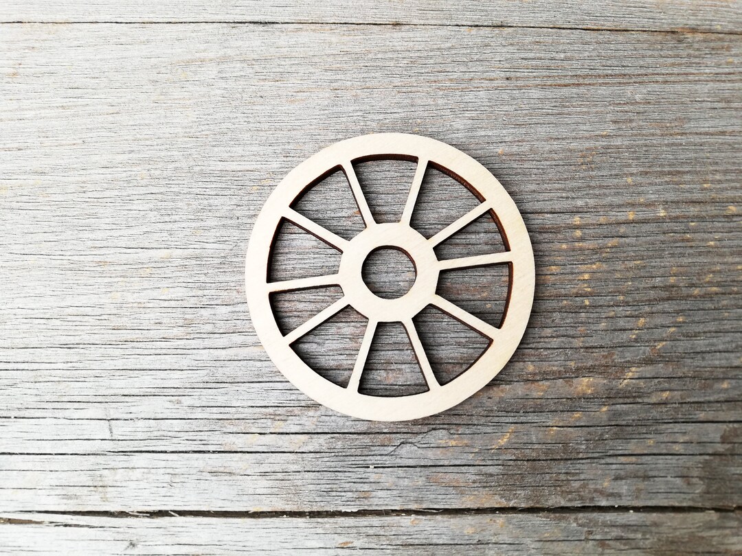 Rustic Wagon Wheel Wagon Wheel Decor Wooden Western Cowboy Party ...