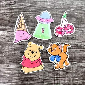 BRB Getting Iced Coffee Alien Iced Cofee Run Vinyl Sticker Waterbottle ...