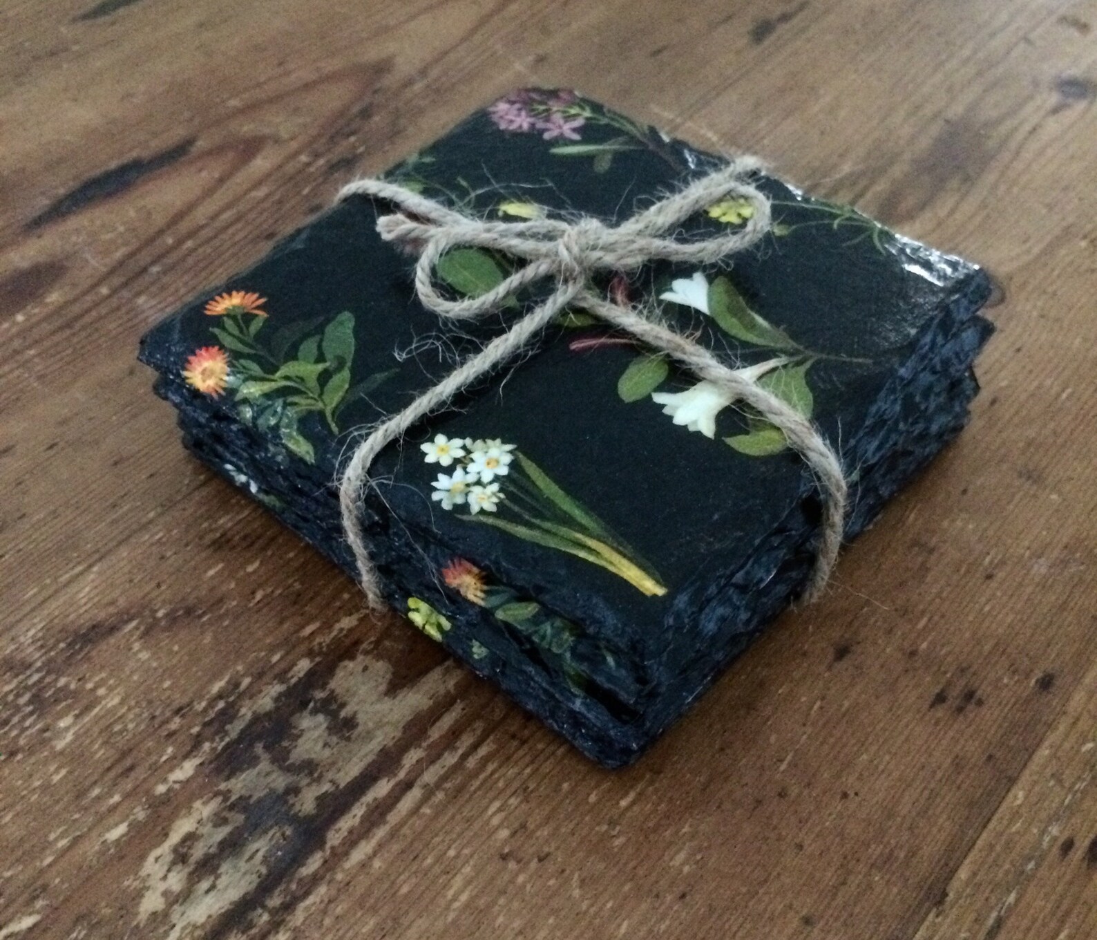 Set of 4 Dark Floral Decoupaged Slate Coasters - Etsy.de