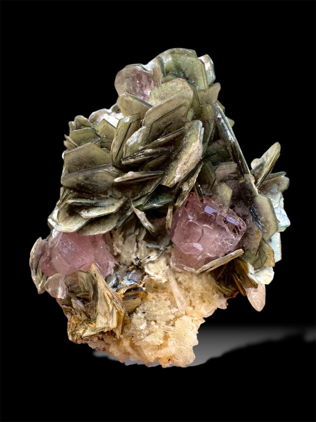 Rare Pink APATITE With Muscovite Combine Specimen . Minerals , Mineral ...