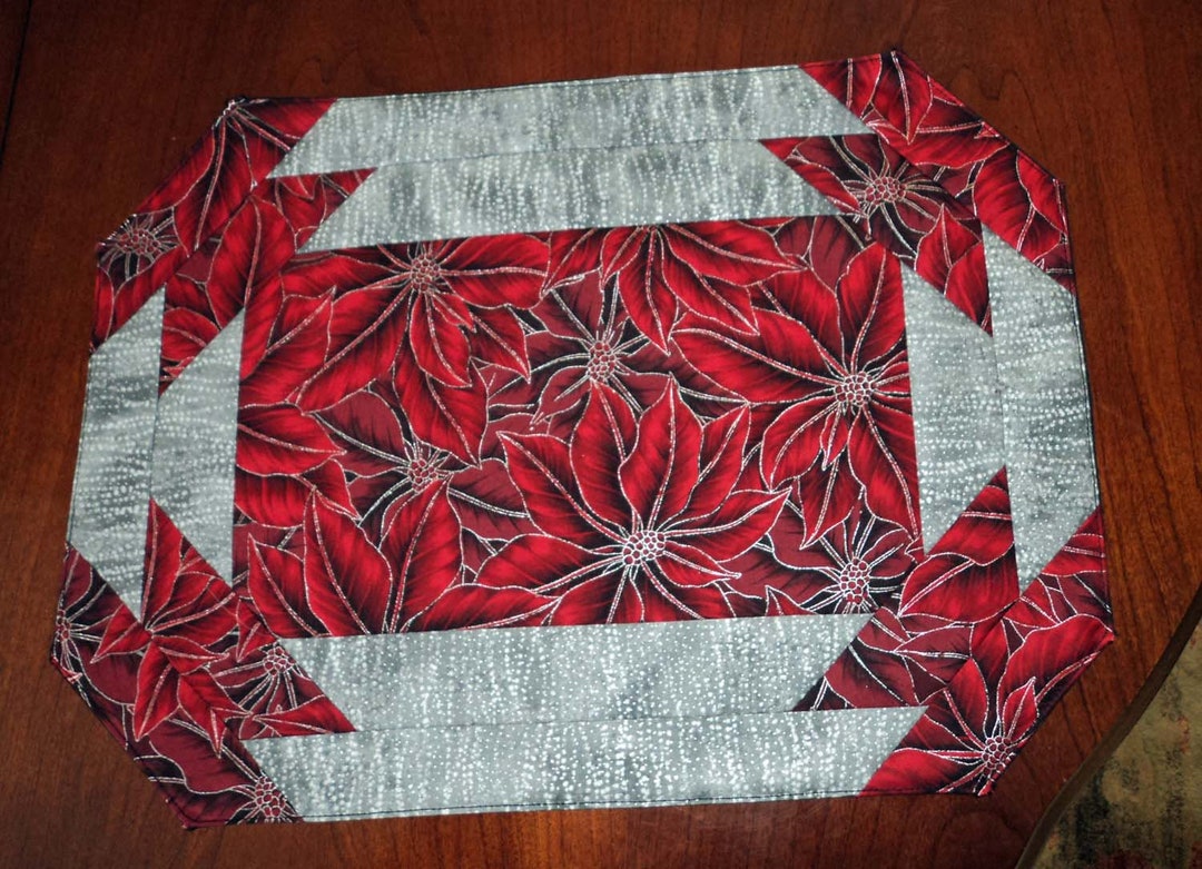 Quilted Placemats - Set of 2 Christmas POINTSETTIAS, Octagon Shape - Etsy