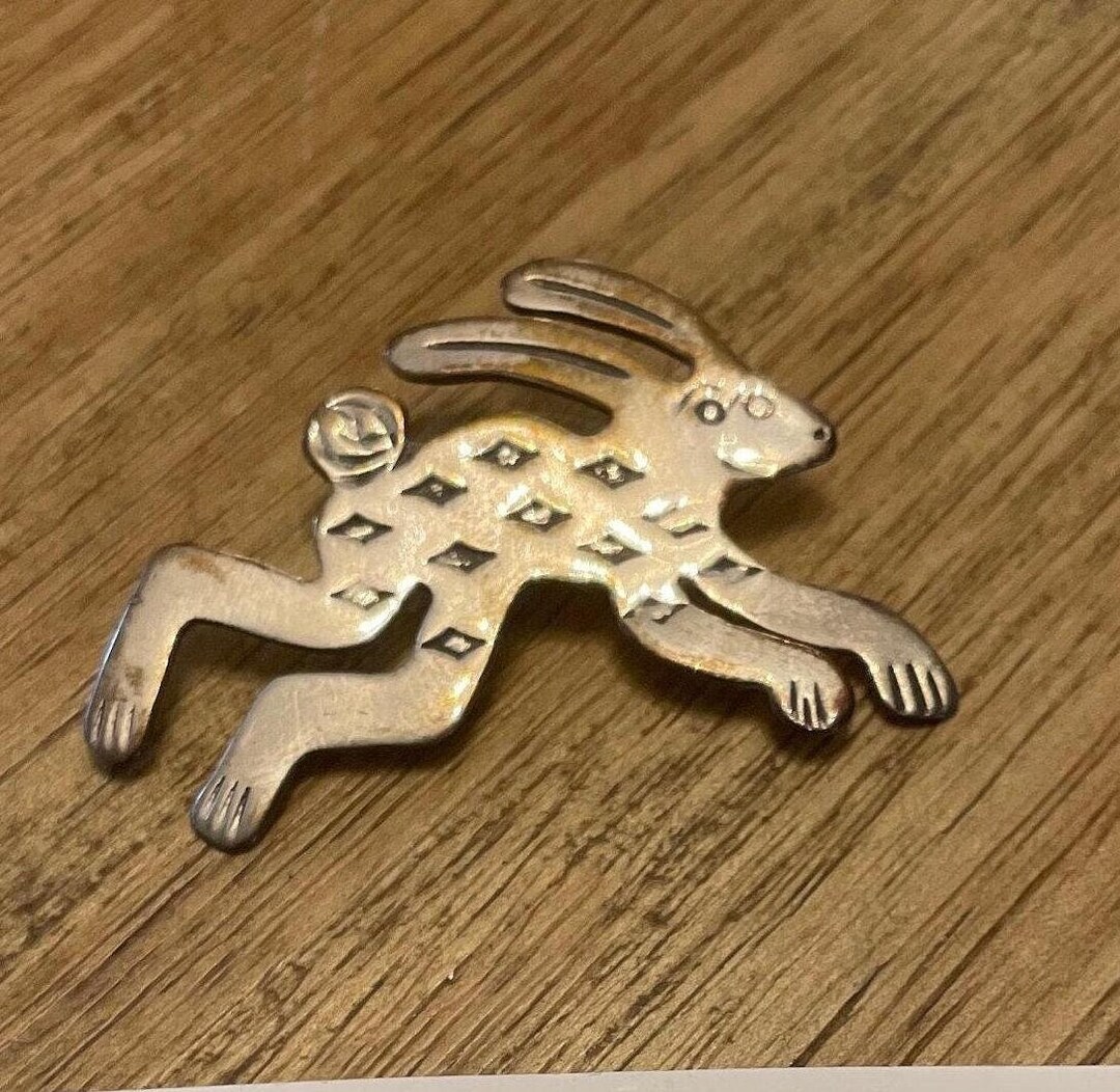 Richard Lindsay Signed Sterling Silver Rabbit Pendant - Southwestern ...