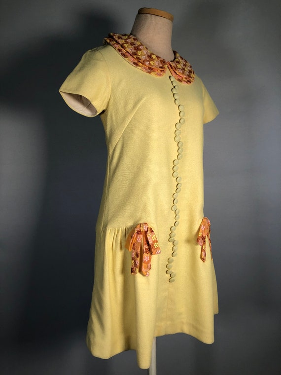 1960s Yellow Mini Dress with Embroidered Accents - Gem