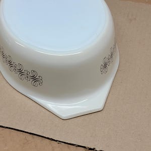 Vintage 1960's Pyrex Empire Scroll filigree Casserole Dish W/ Lid and ...