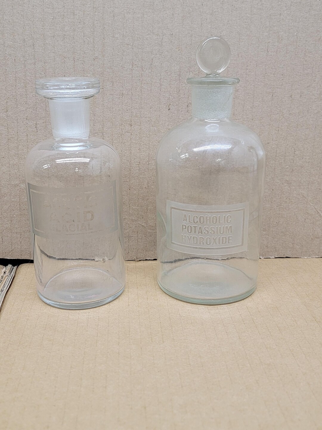Vintage Apothecary Medicine Bottles With Stoppers - Acetic Acid Glacial ...