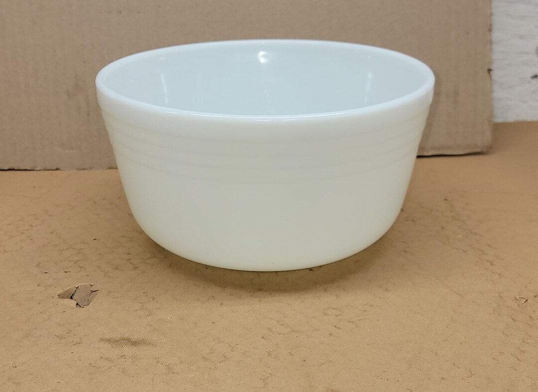 Vintage 1940s Large Pyrex Mixing Bowl for Use With the Hamilton Beach ...