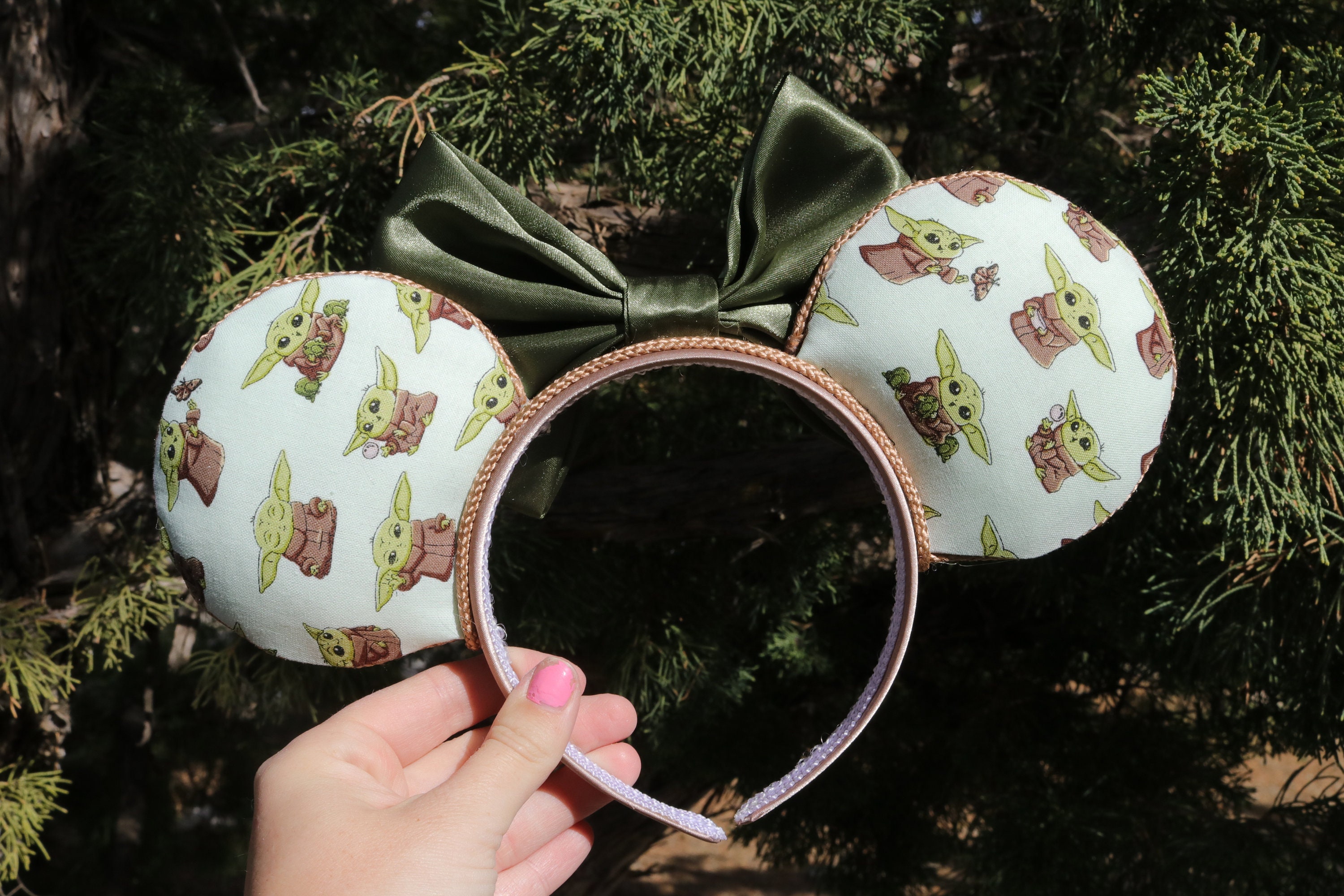 Baby Yoda/grogu Inspired Minnie/mickeys Ears - Etsy