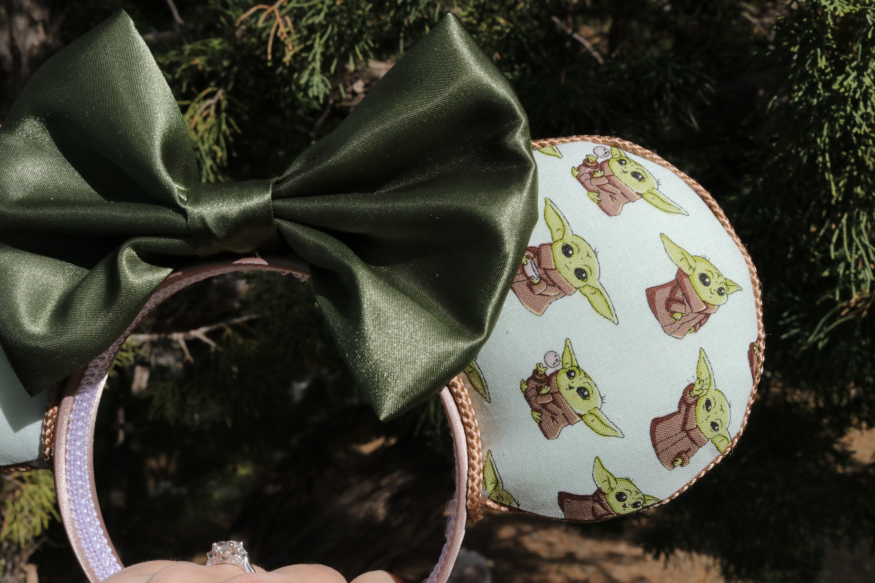 Baby Yoda/grogu Inspired Minnie/mickeys Ears - Etsy