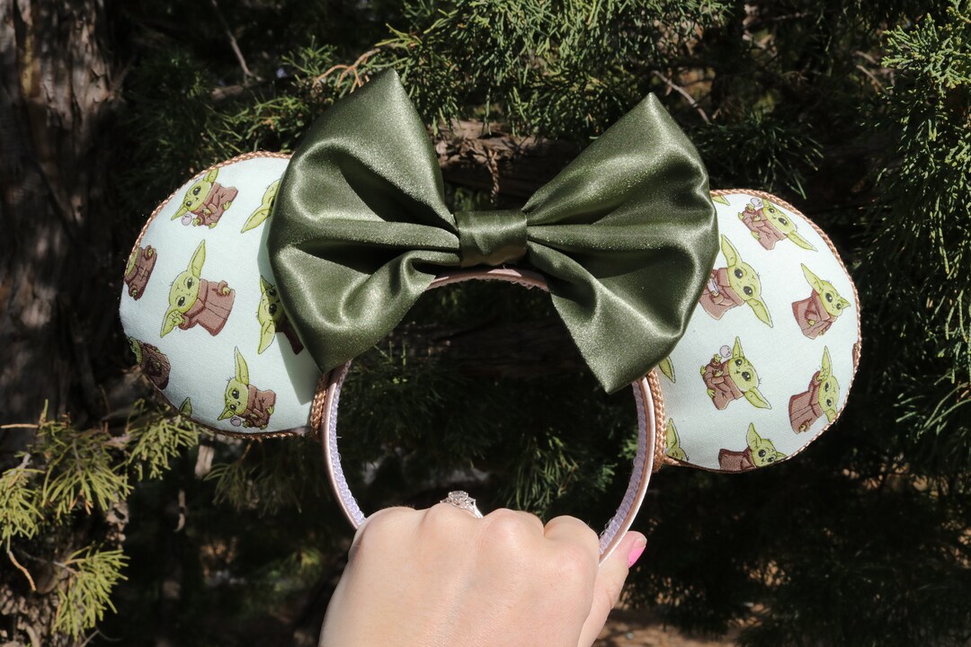 Baby Yoda/grogu Inspired Minnie/mickeys Ears - Etsy