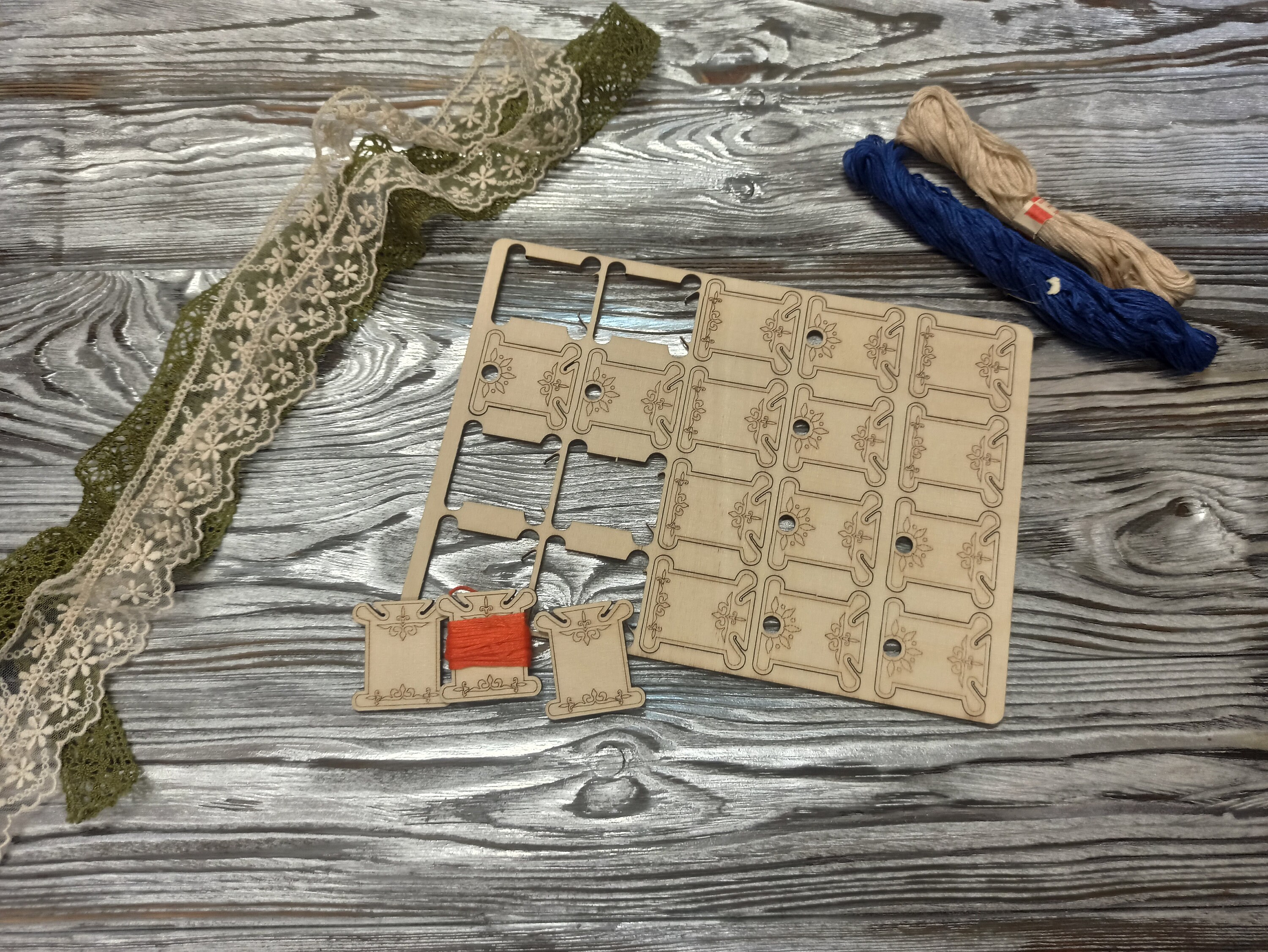 Set of 20 Wooden Holders for Embroidery Threads, Floss Bobbins, Modern ...