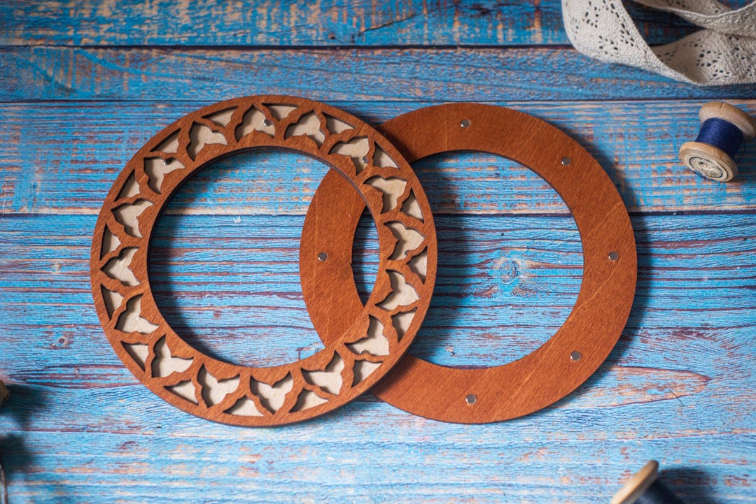 Mahogany Round Magnet Frame, Embroidery, Cross-stitch Hoop With Needle Minder and Hook, Plastic ...