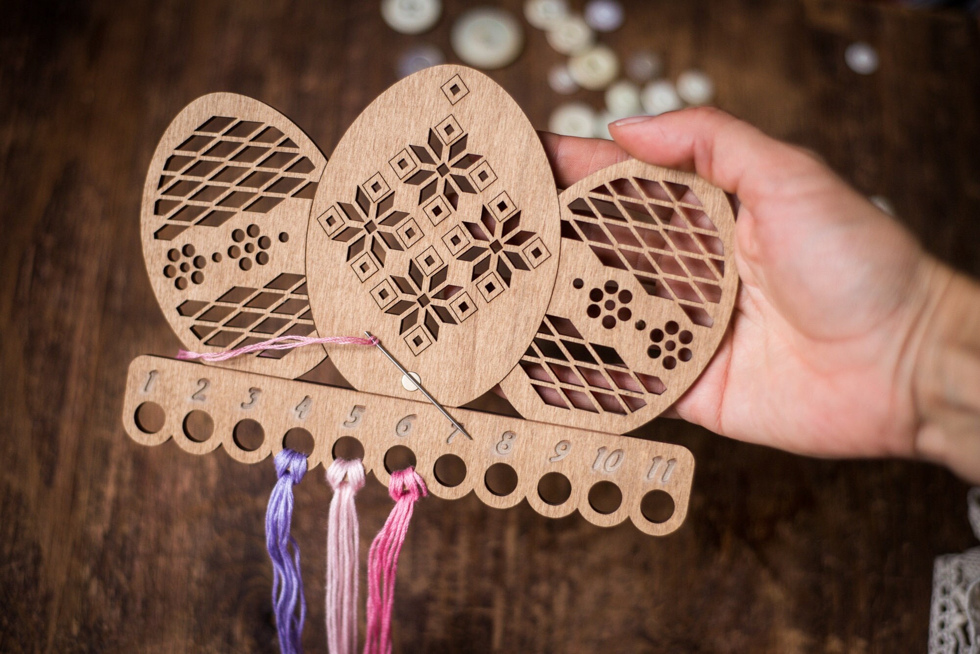 Wooden Thread Organizer With Magnet Needle Minder, Embroidery Sewing ...