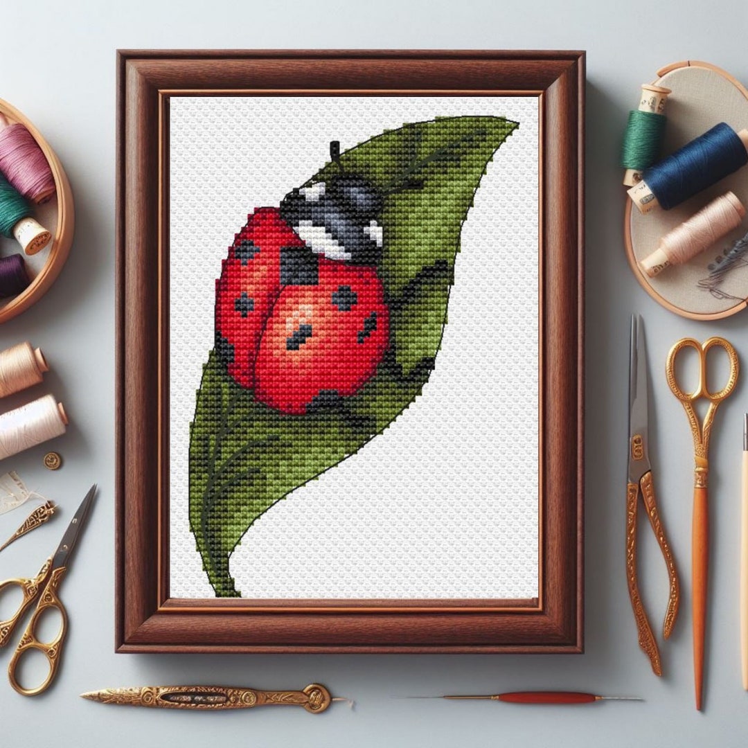 Ladybug Cross Stitch Pattern, Ladybird Design, Insects Animal X-stitch ...