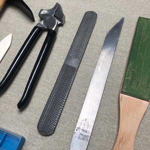 Sneaker Shoemaking Tool Kit, Beginner's Full Tool Set - Etsy