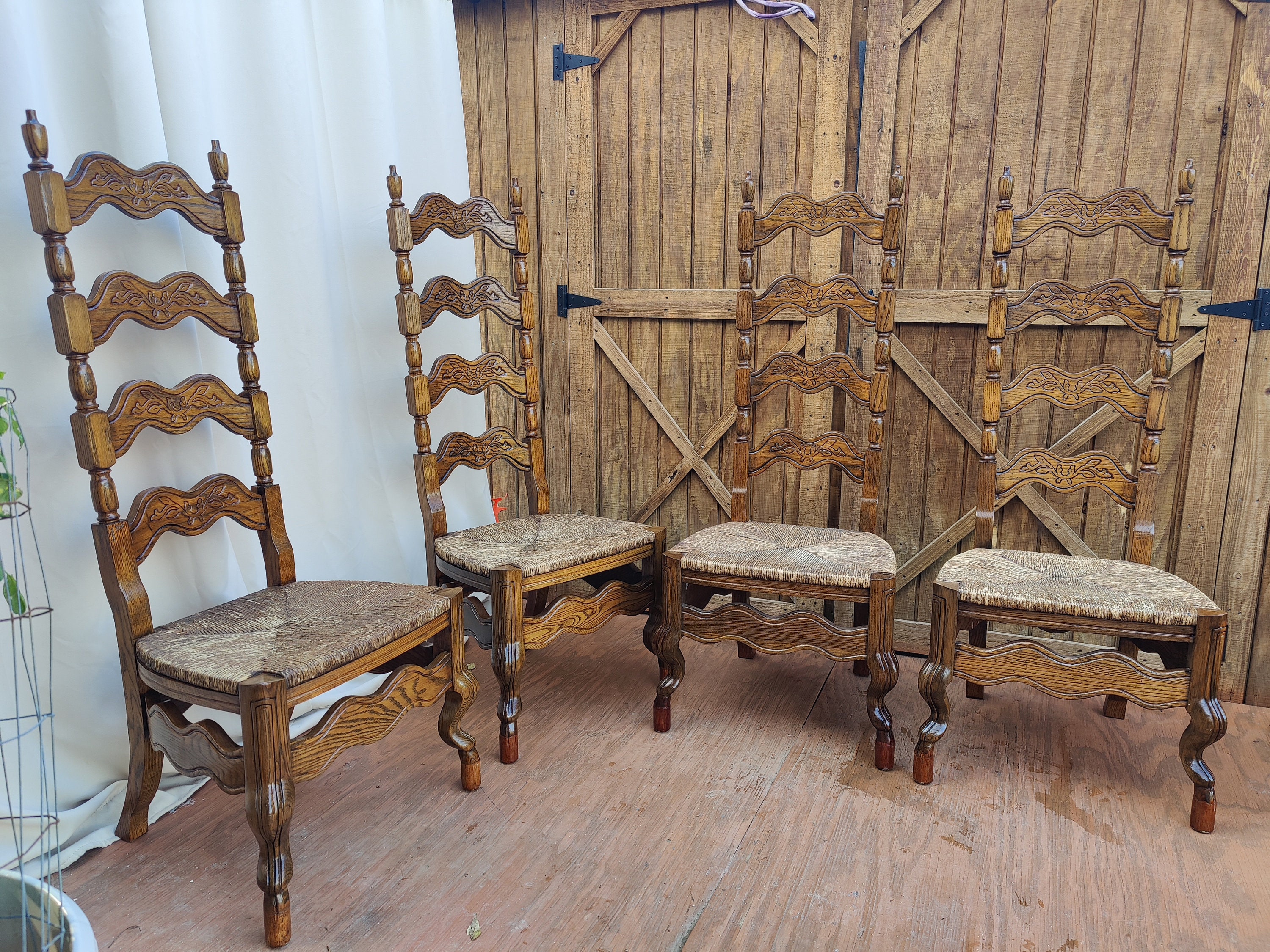 Rustic Ladder Back Dining Chairs, Carved Wood, Rush Seat, Set of 4 - Etsy