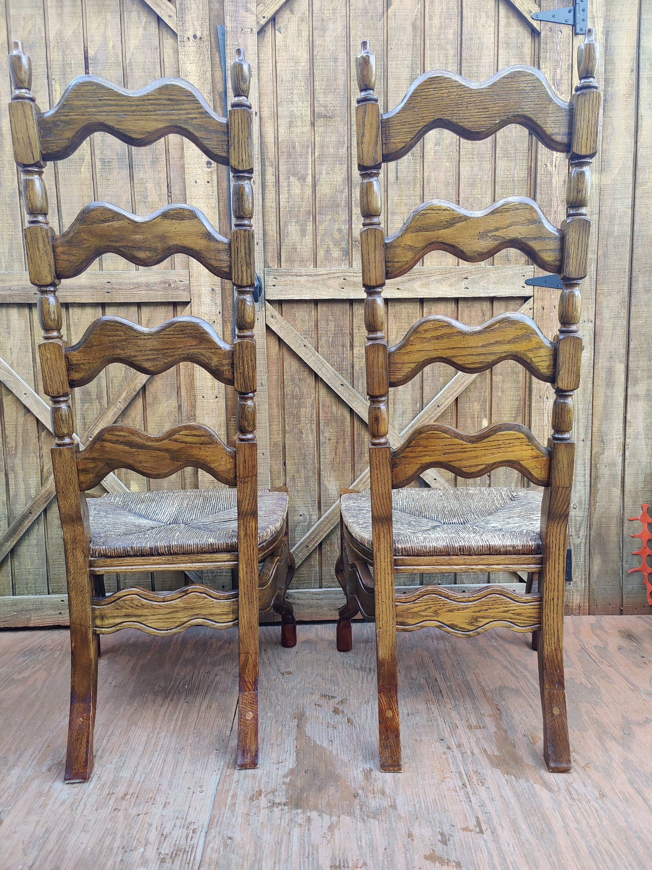 Rustic Ladder Back Dining Chairs, Carved Wood, Rush Seat, Set of 4 - Etsy