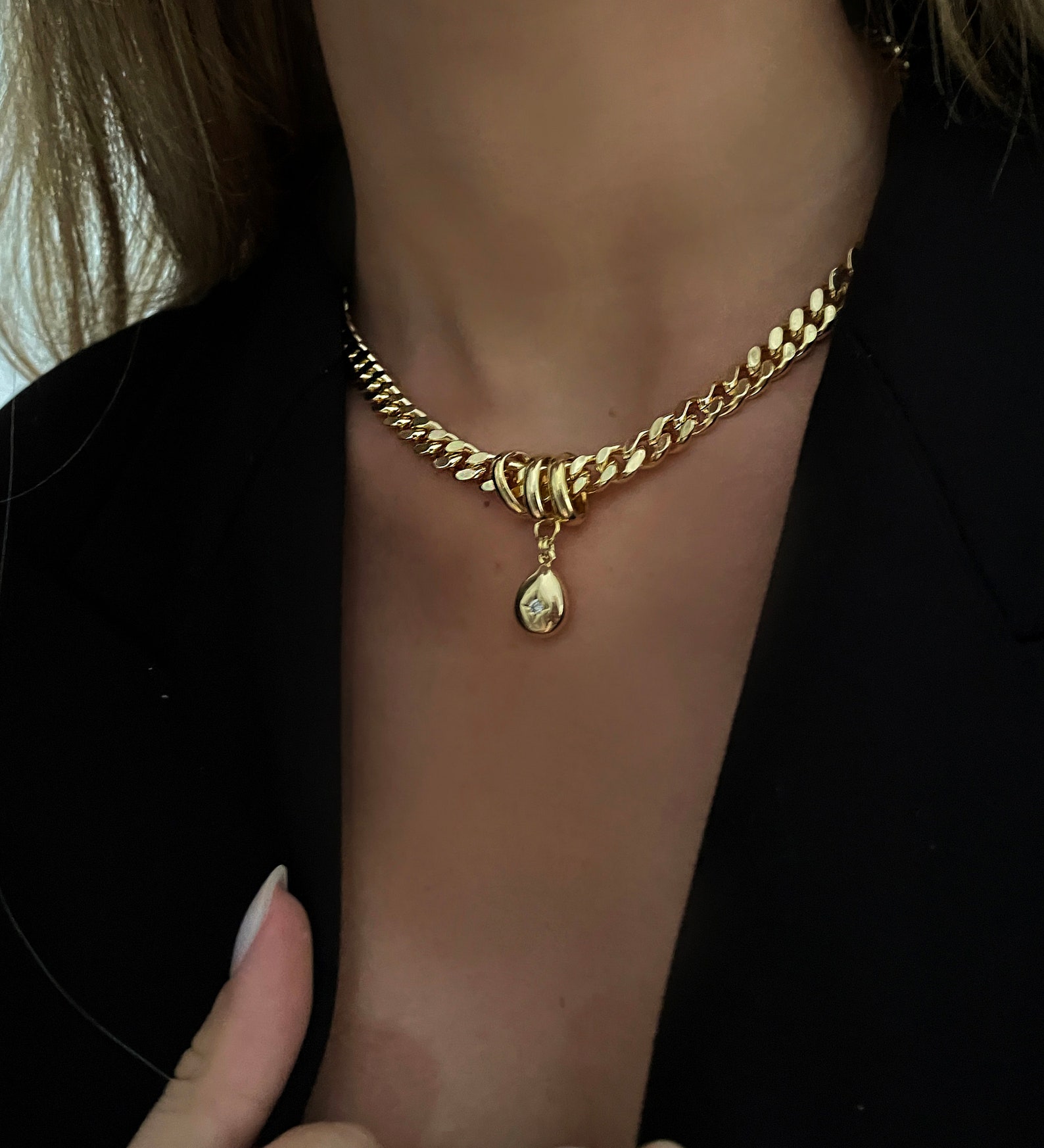 Chunky Gold Curb Chain Choker, Gold Chunky Teardrop Pendant Choker ...