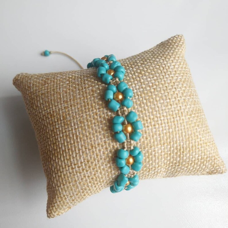 Flower Bracelet, thread bracelet, thread bracelet with flowers, woven ...