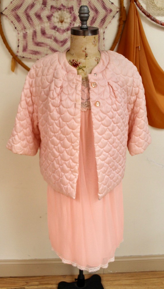 Vintage 1970s Pastel Peachy Pink Nightgown And Sleep Co… Gem