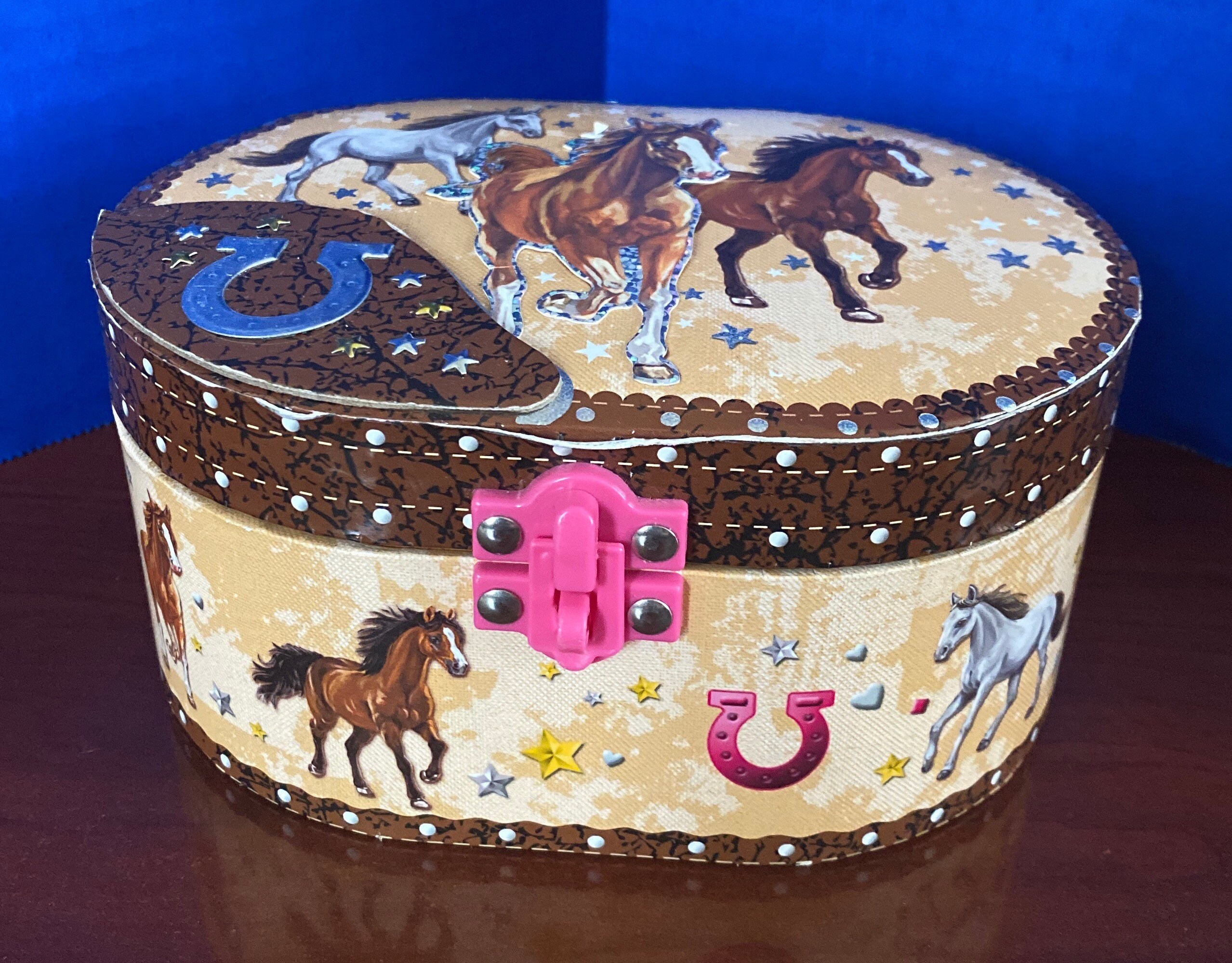 Beautiful Western Dashing Horses Oval Shaped Musical Trinket Jewelry ...