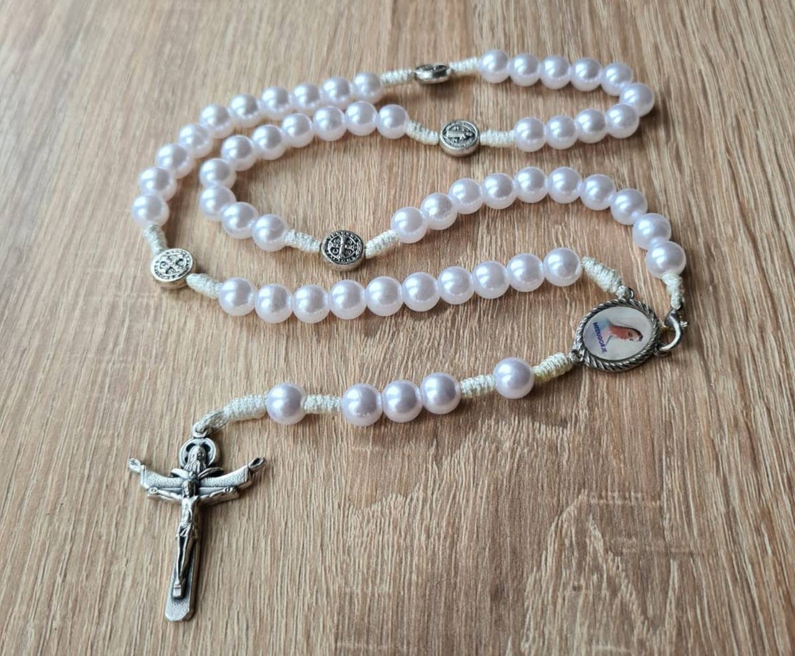 ST Benedict Rosary White Chaplet Beads 8mm Catholic Cross - Etsy