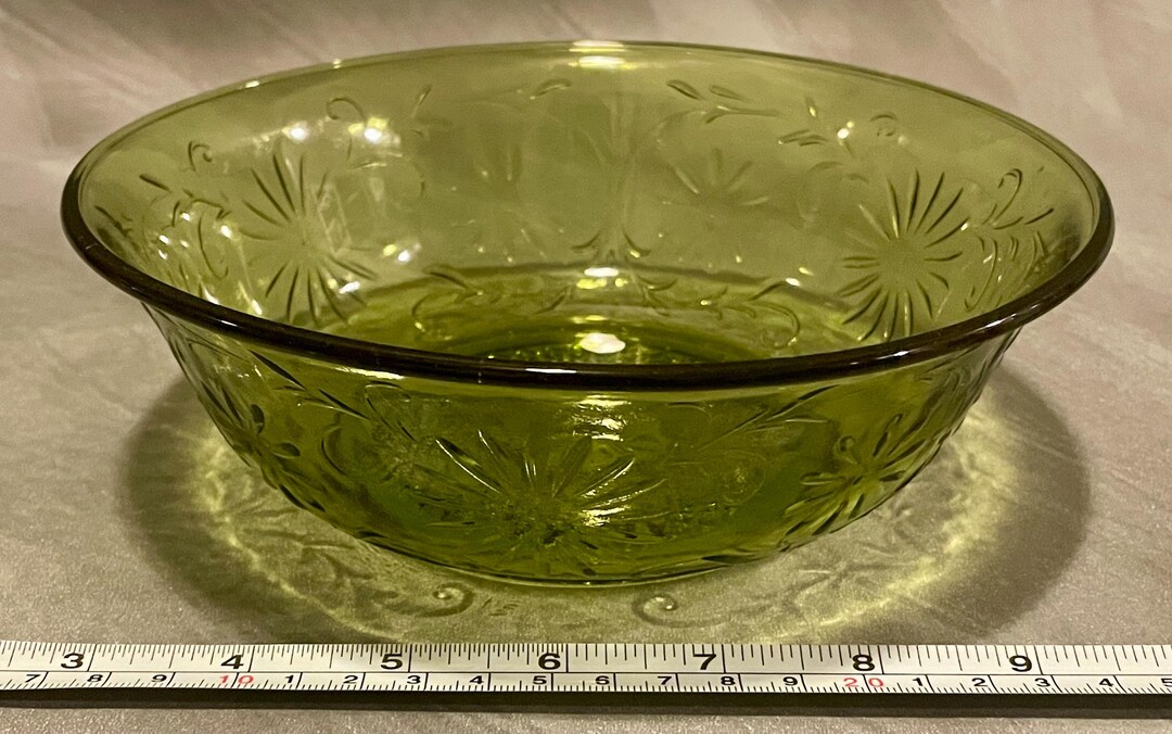 Vintage Indiana Glass Daisy Pattern Green Glass Bowl - Etsy