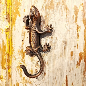 Anatolica Brass Gecko Door Knocker, 6.5 Inches, Lizard Frontdoor ...