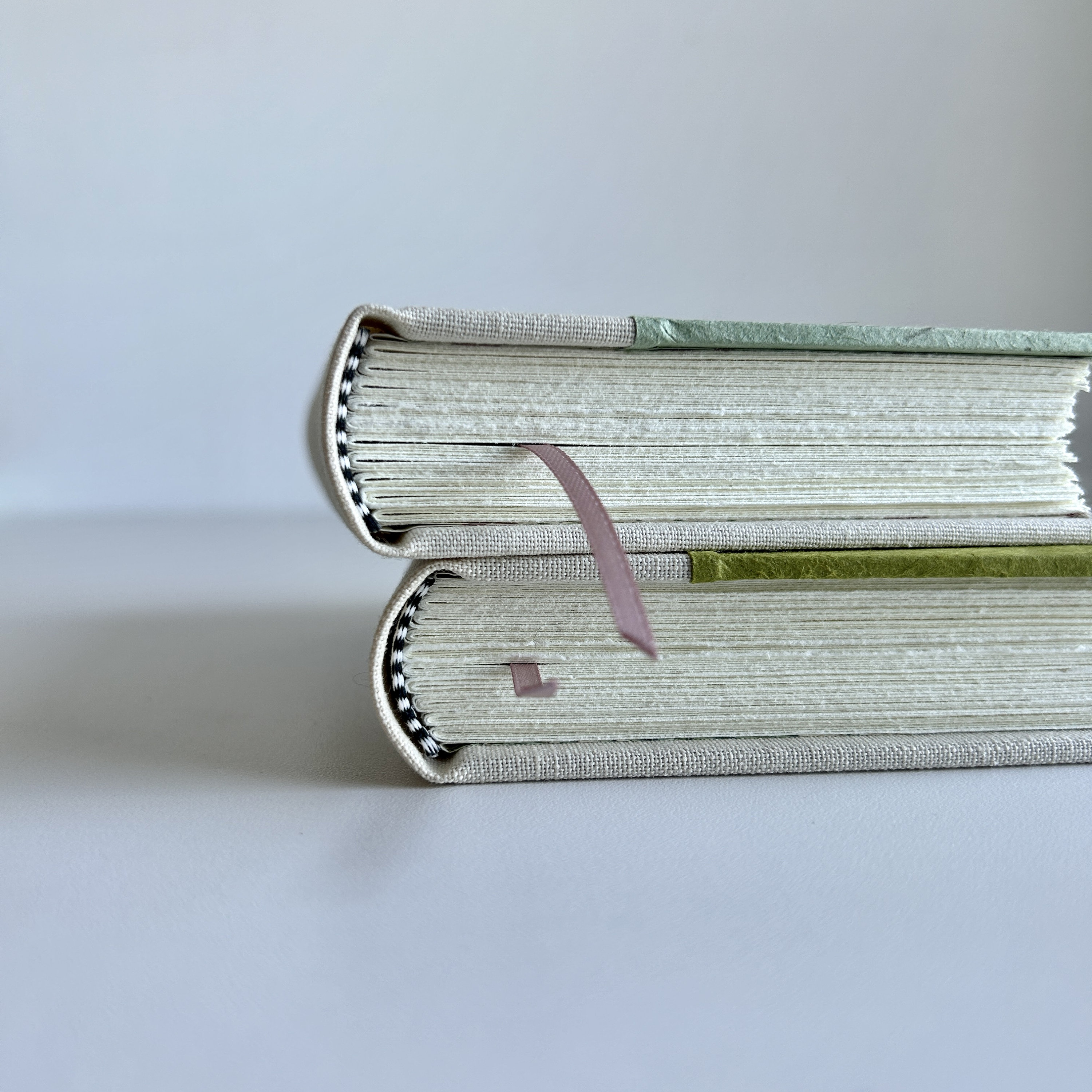Round Spine Sketchbook With Inset Cover, Arches Text Wove Paper, Artist ...