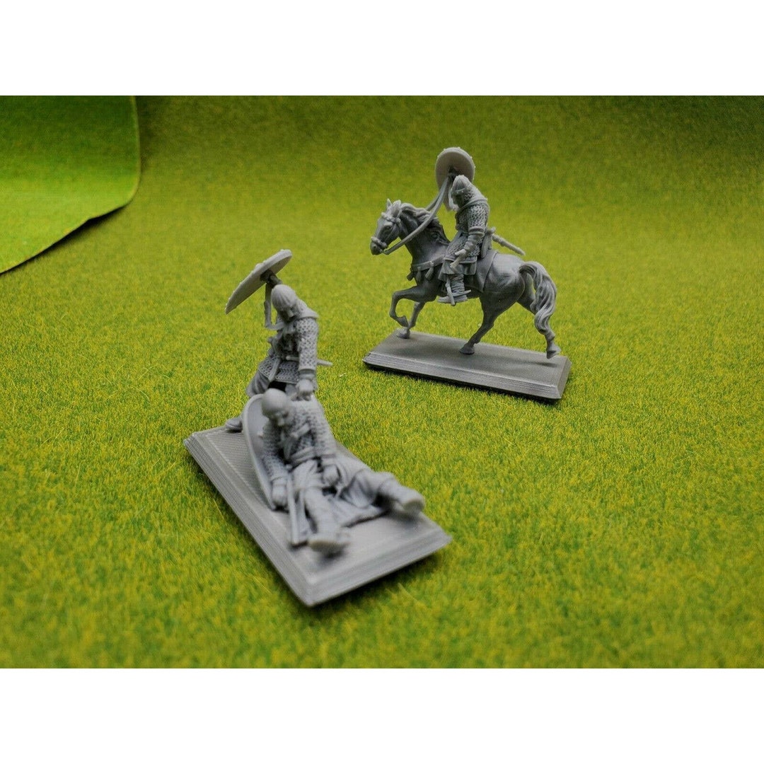 Caballero Miniatures Medieval War Game 28mm Wounded Noble Rescue 3D ...