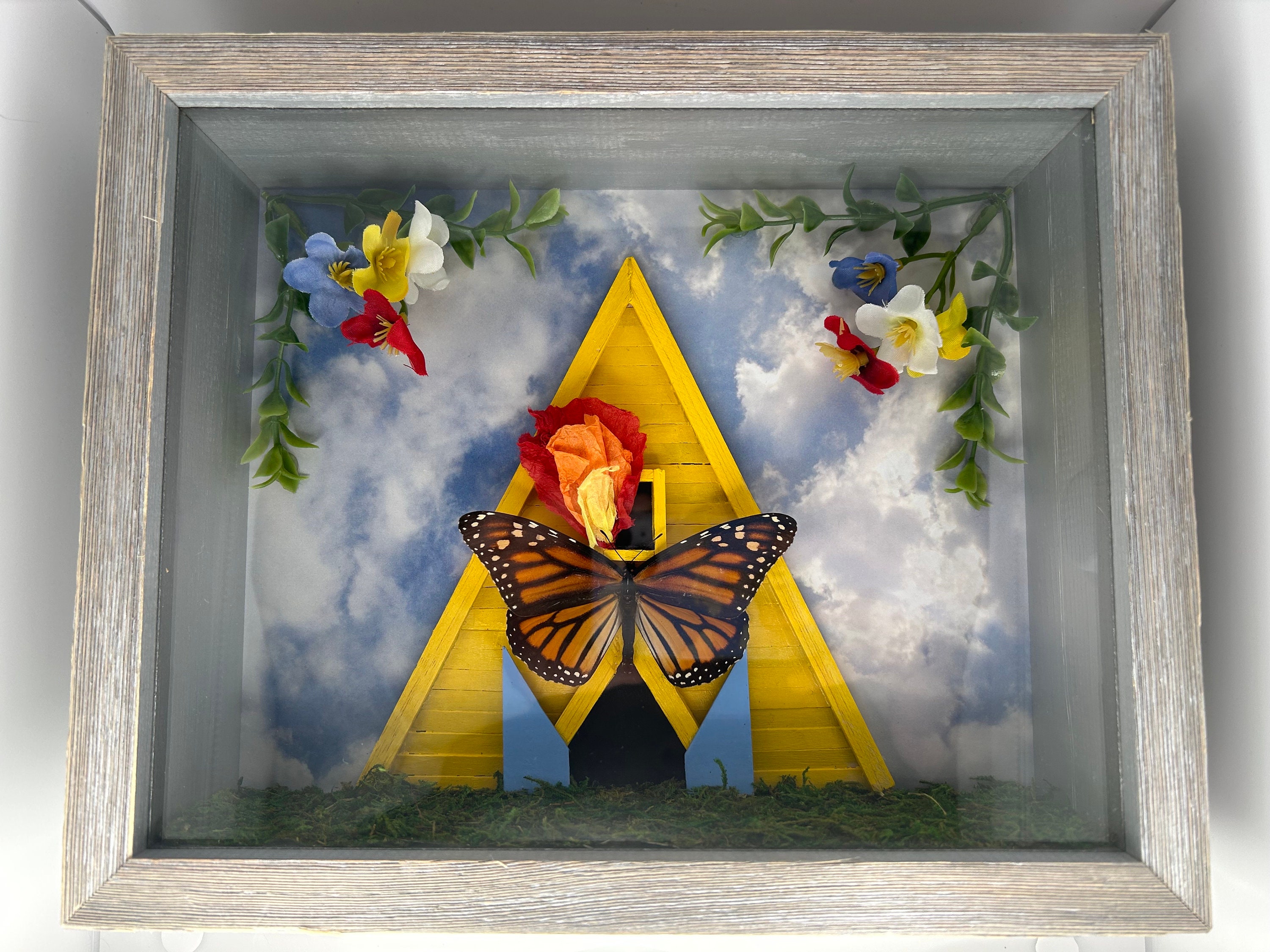 Custom Midsommar Monarch Butterfly Display - Etsy