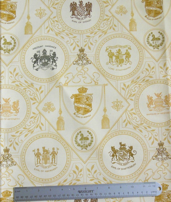 British Coat of Arms / Royal Cypher Queen Victoria Home Decor | Etsy