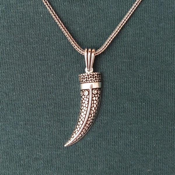 Wolf Tooth Necklace - Etsy