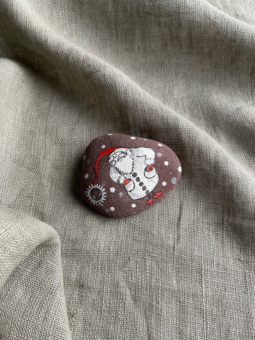 Hand Painted Santa Stone: Christmas Decor, Acrylic Pebble Art - Etsy