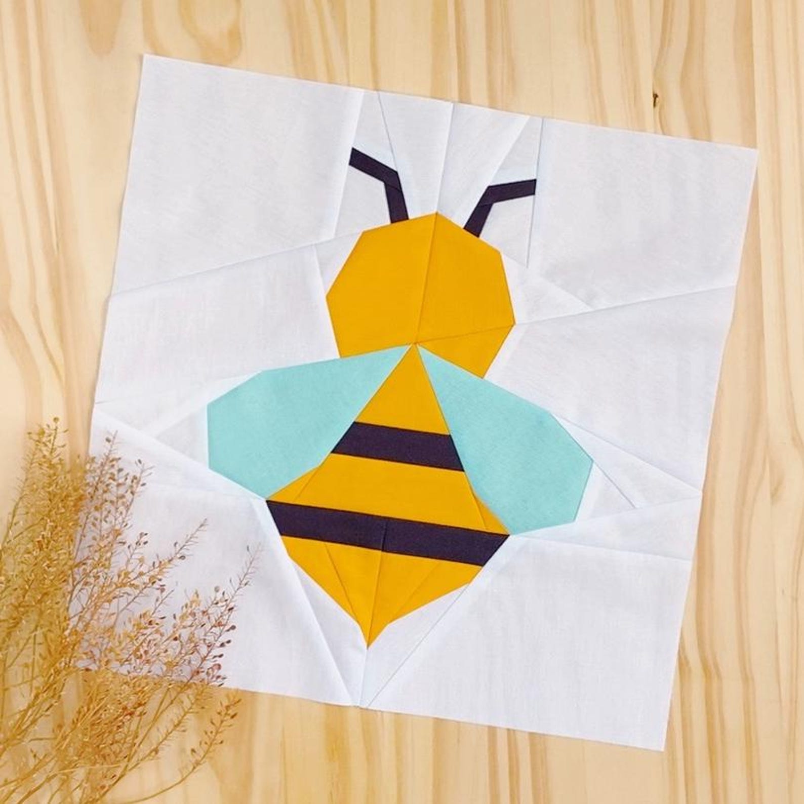 Bee Quilt Block Pattern | Garden Quilt Pattern | Digital PDF Download ...