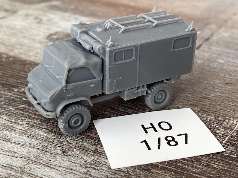 Unimog Funkkoffer (radio) - 3D Printed - 28mm Scale - Miniature ...