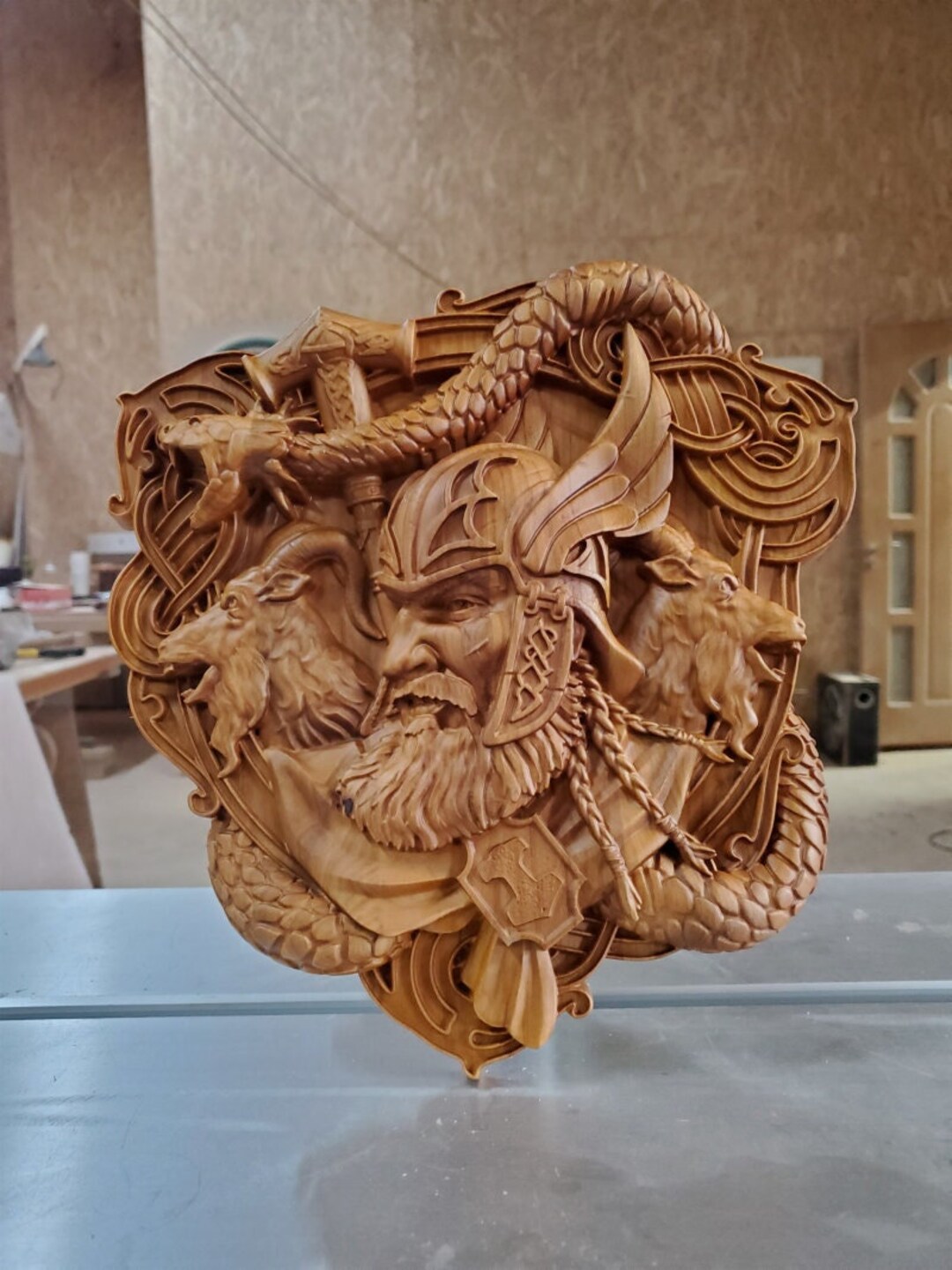 Thor, Gott Wikinger, Thor, Holz geschnitzter heidnischer Heidentumsgott ...