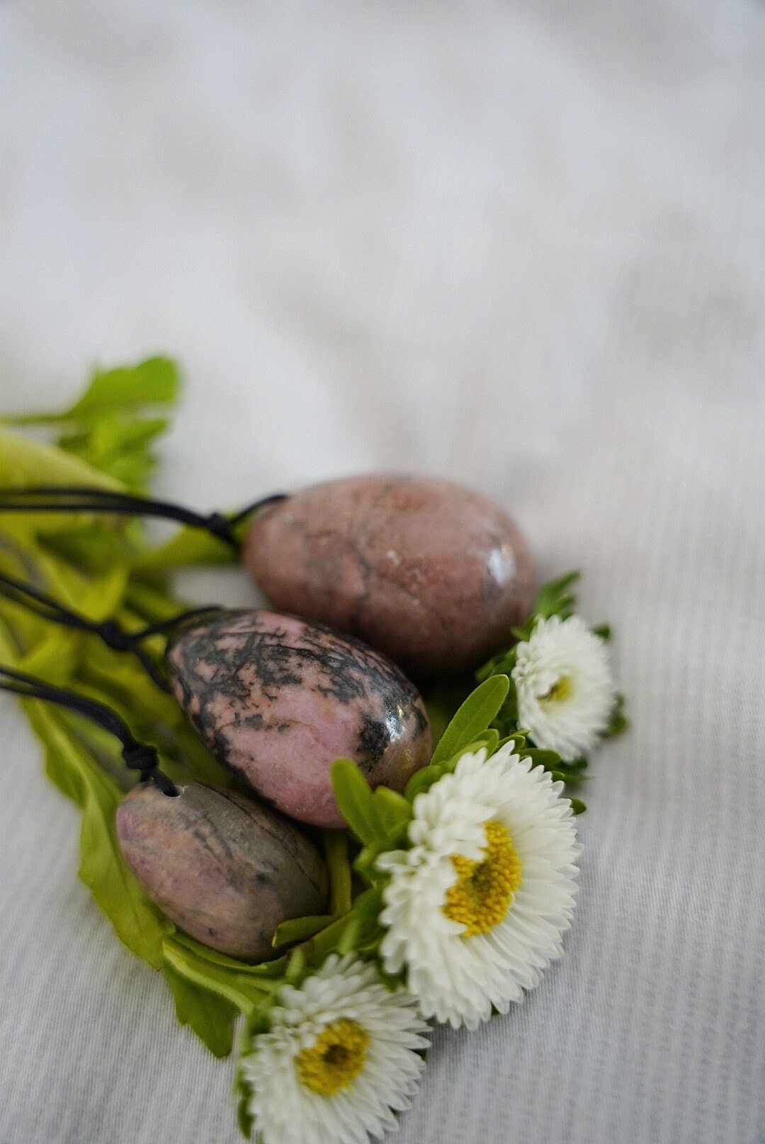 Yoni Egg Set Rhodonite Healing Stones for a Holistic Connection to Body ...