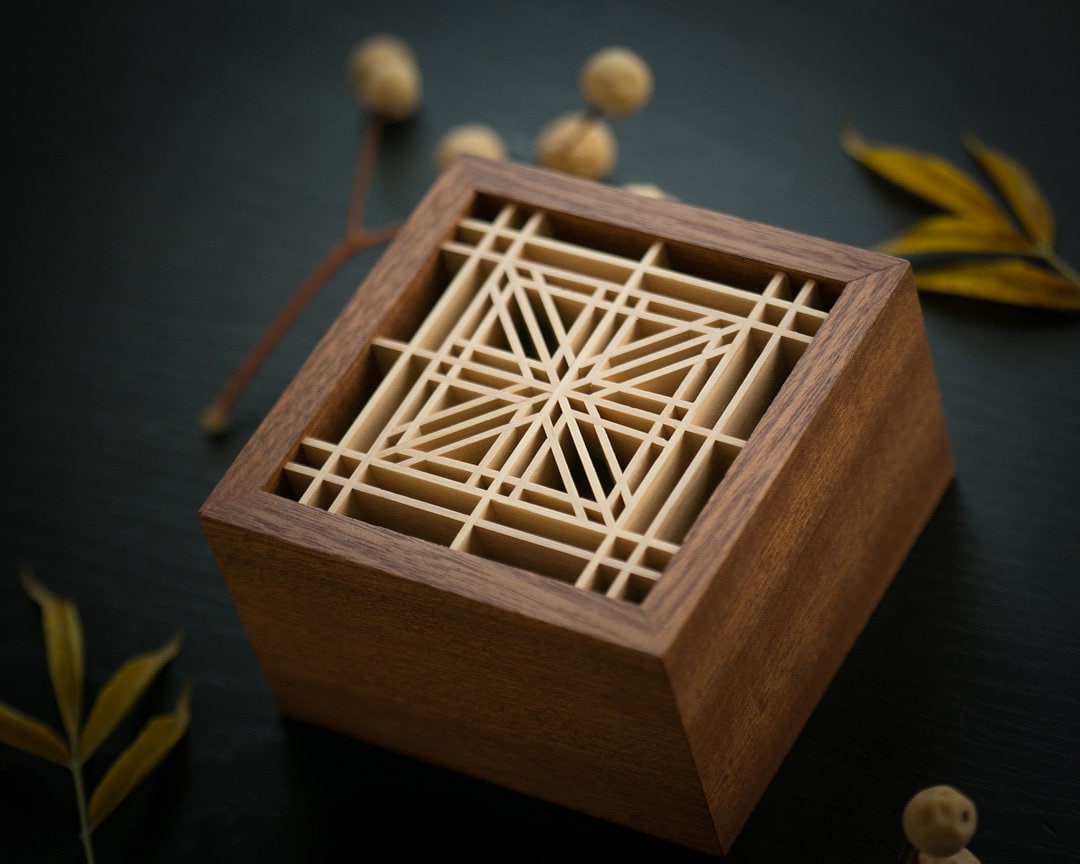 Kumiko Decorated Square Box - Etsy