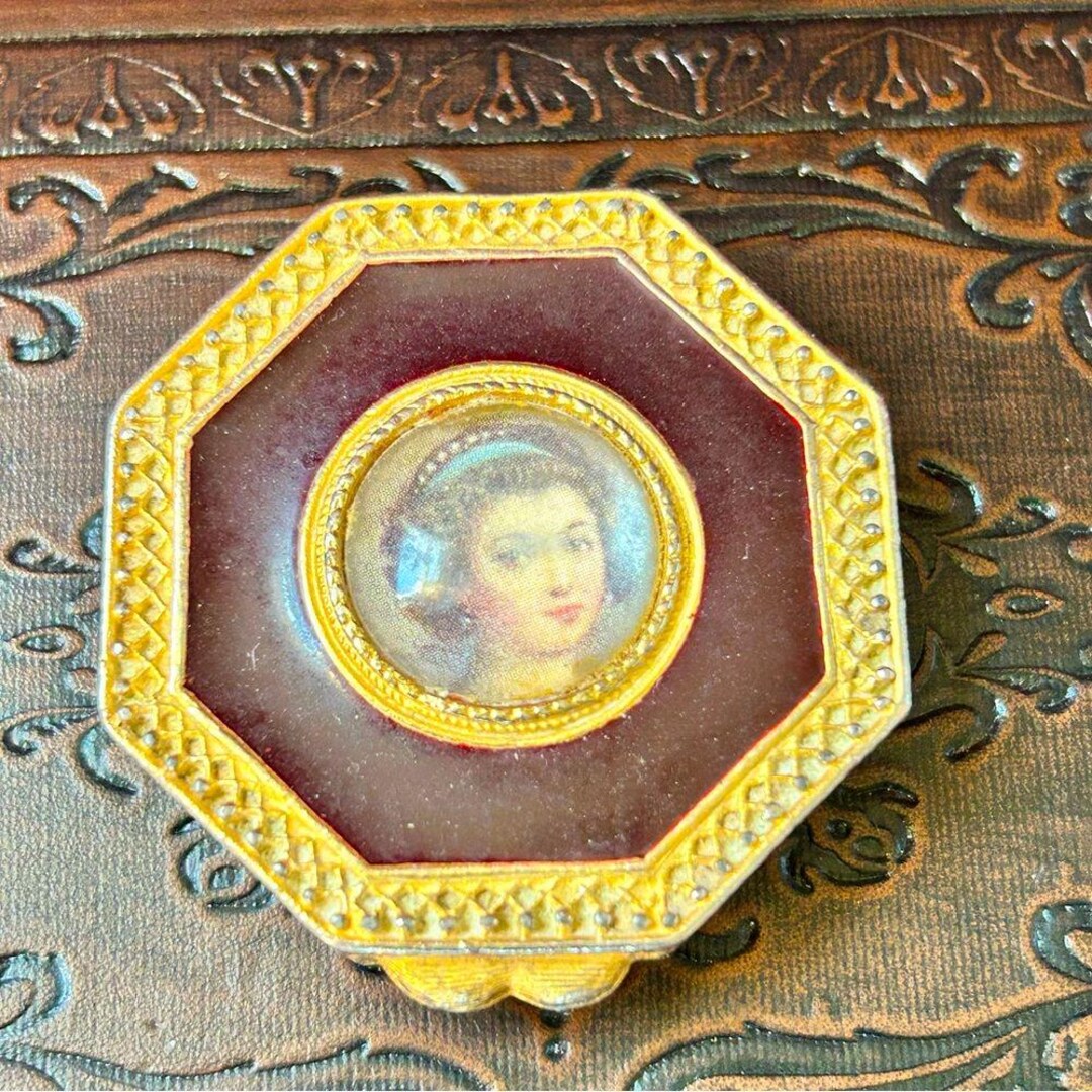 Vintage Charles Revson Ultima Ciara Cameo Gold Tone Octagon Compact - Etsy