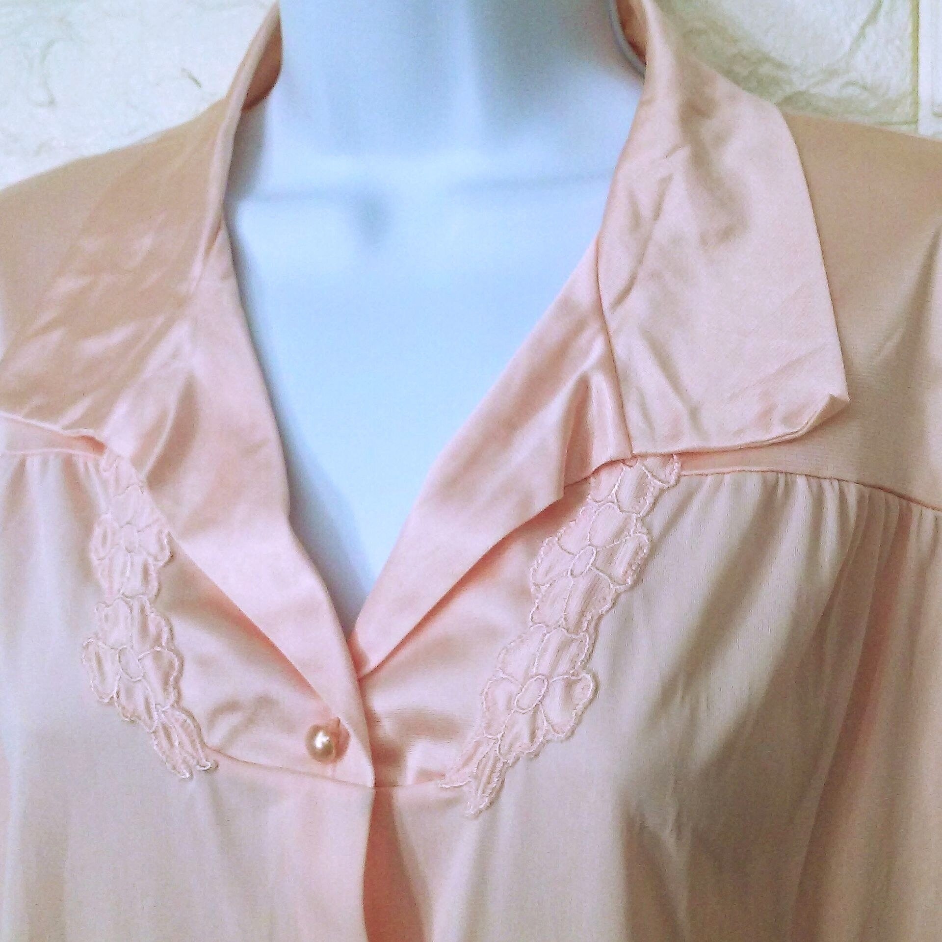 Vintage 70s Vanity Fair Dressing Gown Robe Lady-l(14) Pocket Collar ...